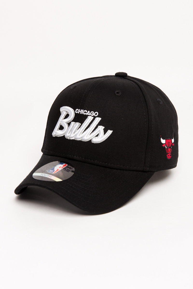 CHICAGO BULLS SCRIPT SNAPBACK- YOUTH BLACK | Stateside Sports