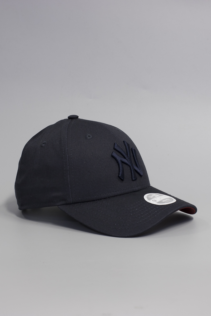 NEW YORK YANKEES W940CS NEYYAN NAVY H RED WOMENS | Stateside Sports