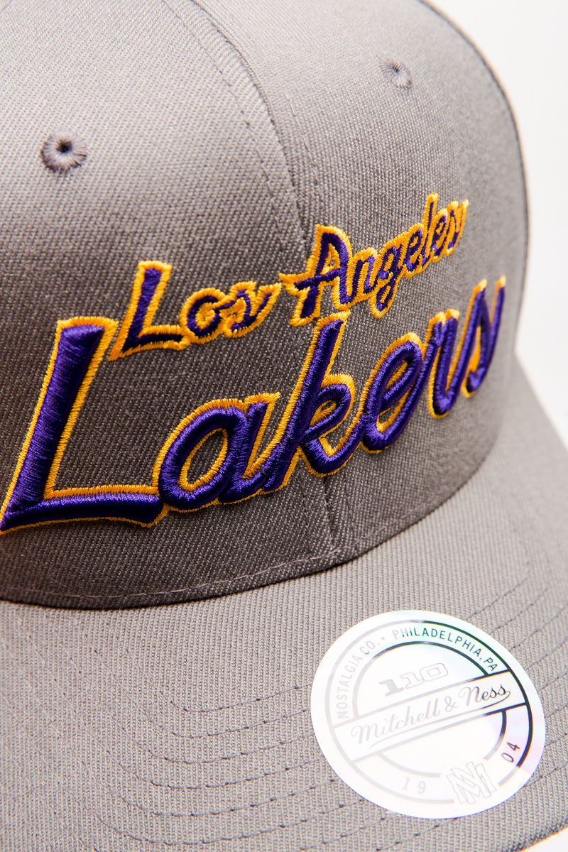 LOS ANGELES LAKERS MITCHELL AND NESS SCRIPT 110 SNAPBACK- GREY ...