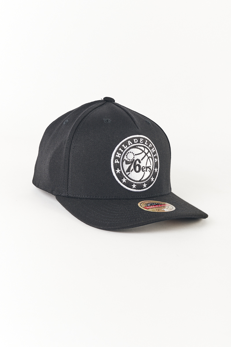 Philadelphia 76ers Classic Red Team Logo Pinch Panel Cap in Black/White ...