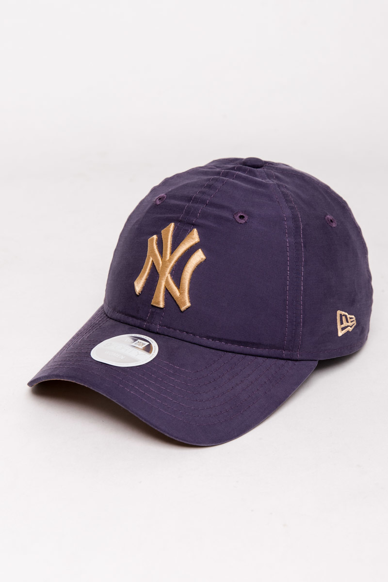 NEW YORK YANKEES 9FORTY CLOTH STRAP CAP- PURPLE WOMENS | Stateside Sports